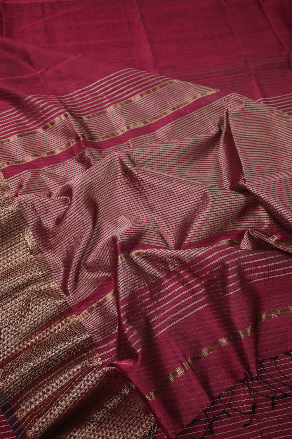 Buy Rouge Pink Maheshwari Silk Cotton saree at Matkatus